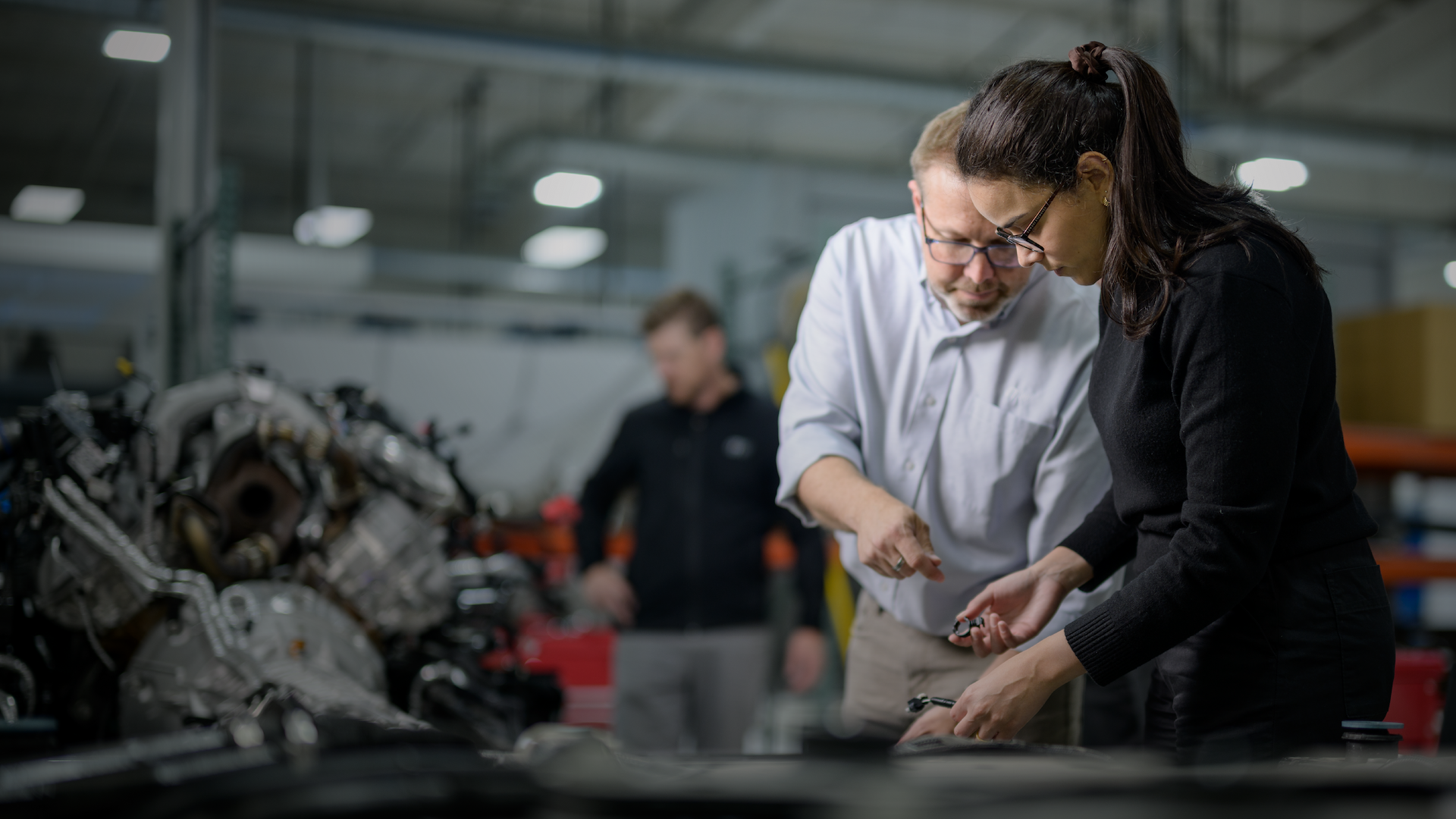 Engineered Fastening Solutions & Components | ITW Automotive