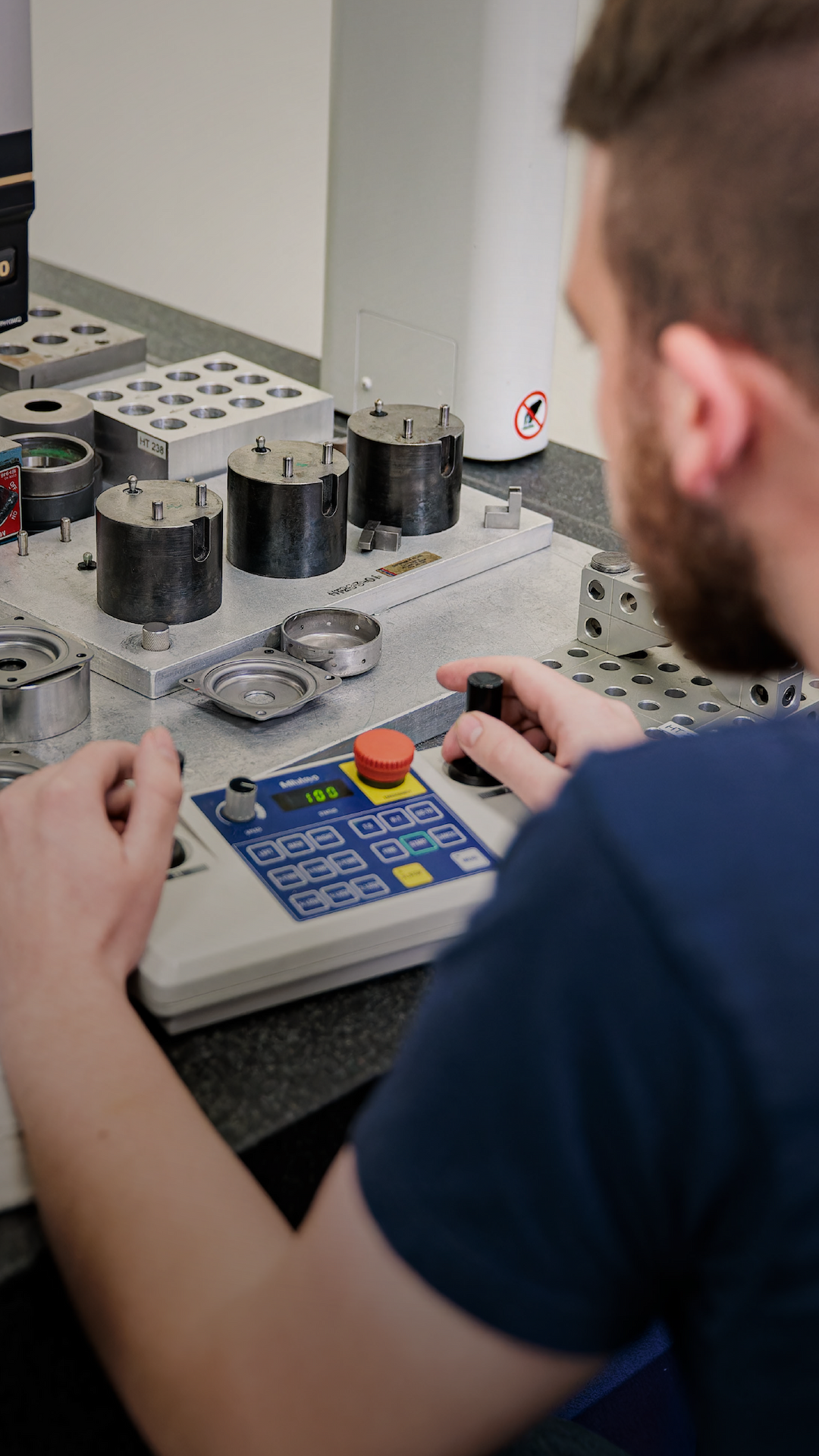 Engineered Fastening Solutions & Components | ITW Automotive